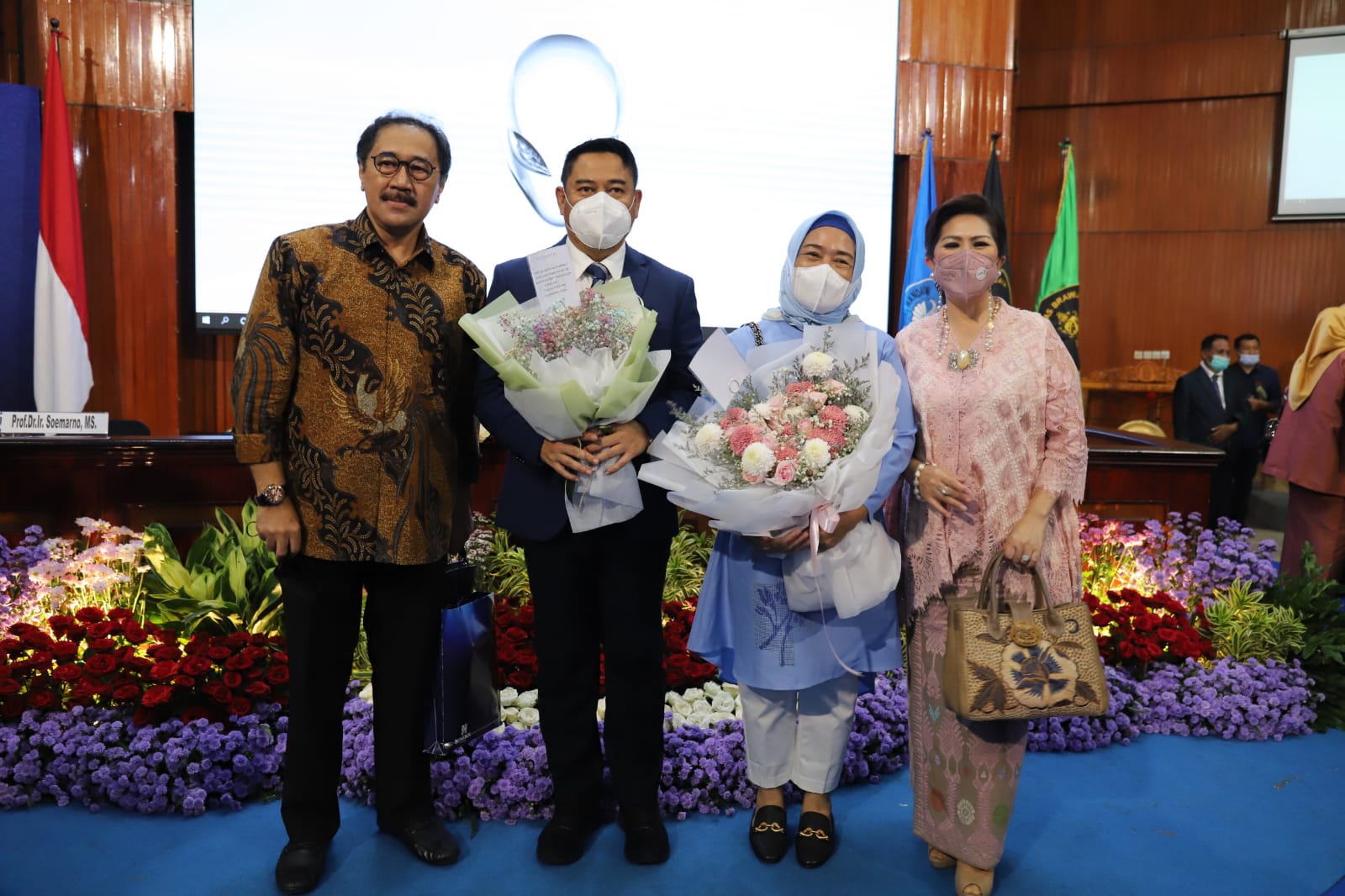 Bupati Bonebol, Hamim Pou Resmi Bergelar Doktor - LIGO.ID Bupati Bonebol, Hamim Pou Resmi Bergelar Doktor - LIGO.ID